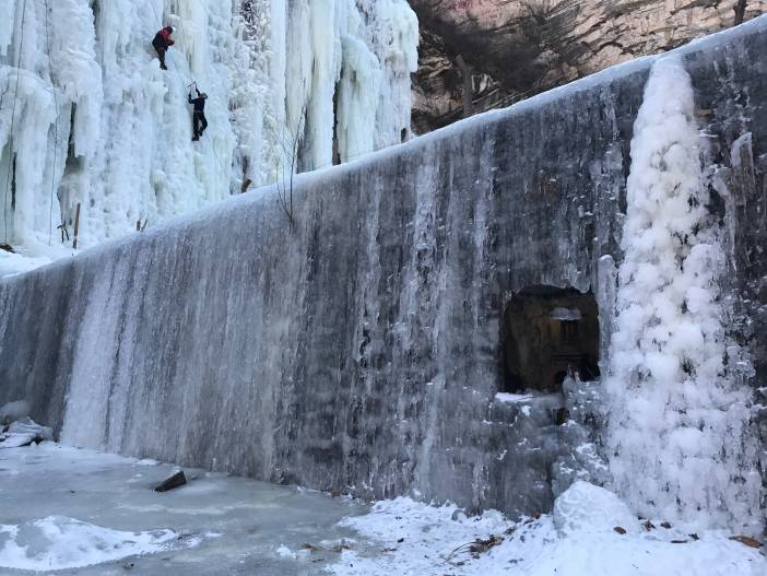 Beijing Bucket List: Icefall at Taoyuan Xiangu Scenic Area