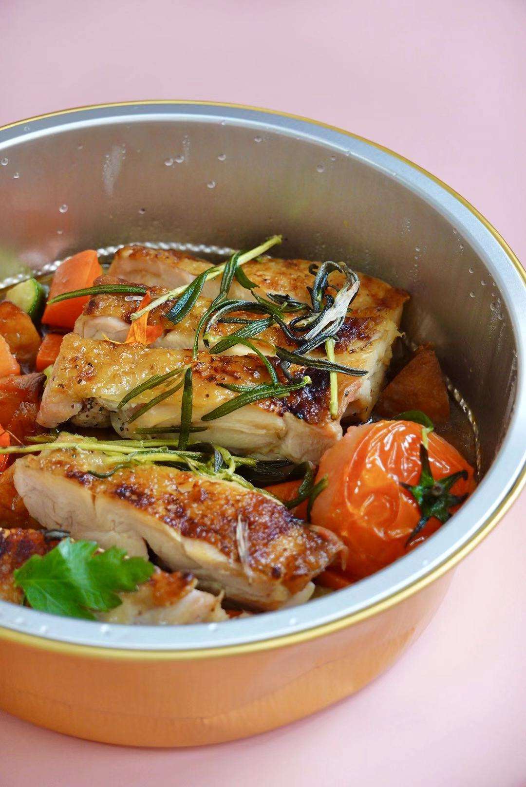 Shunyi Welcomes Hulu With Open Arms and Growling Bellies | jingkids ...